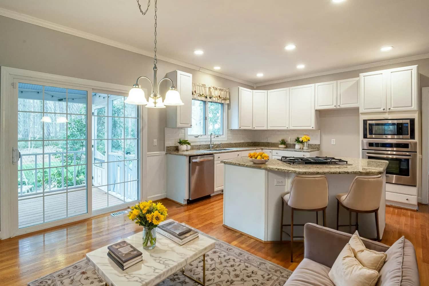 Virtual Staging with one click | 10 sec turnaround