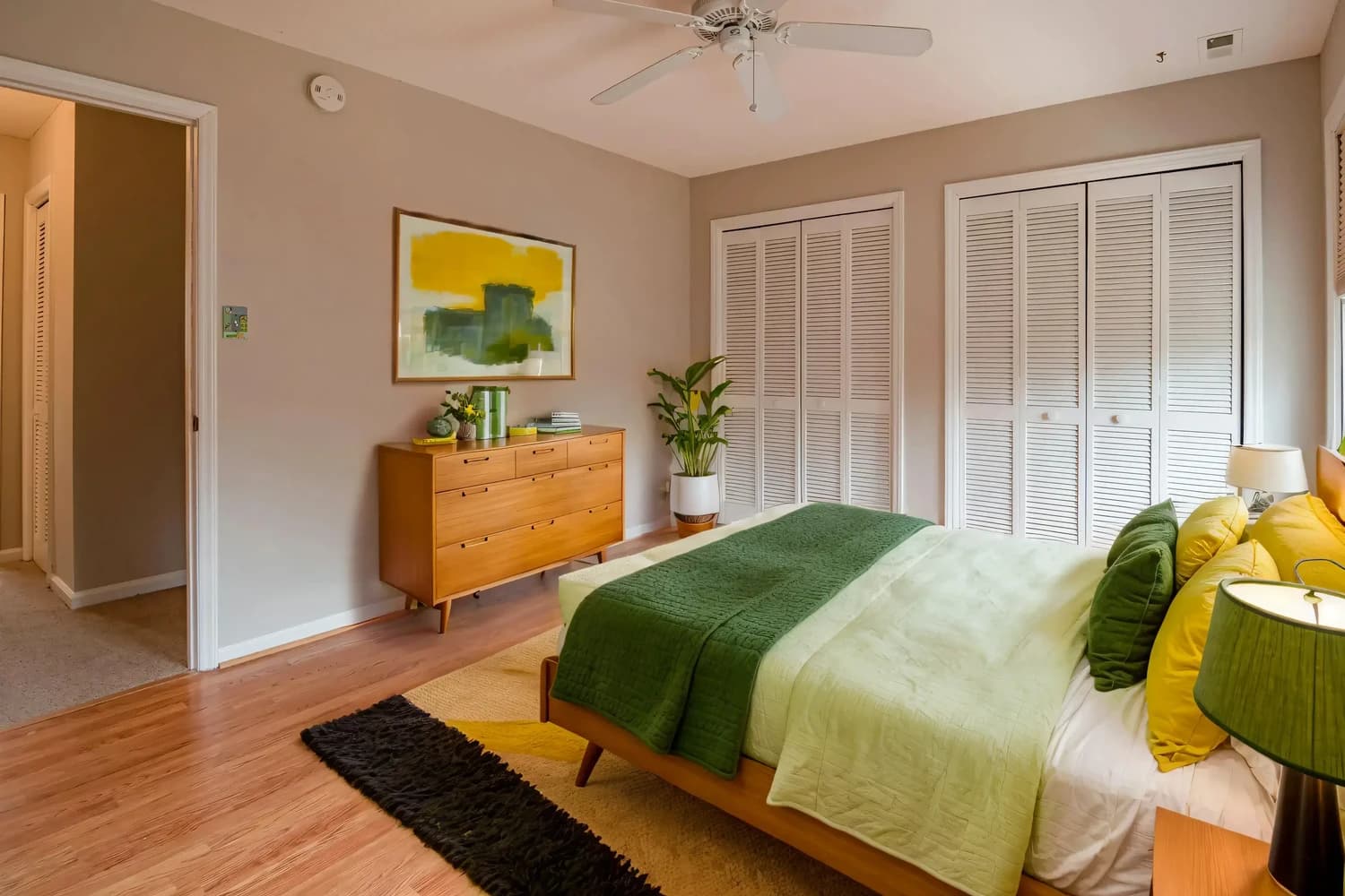 Virtual Staging with one click | 10 sec turnaround